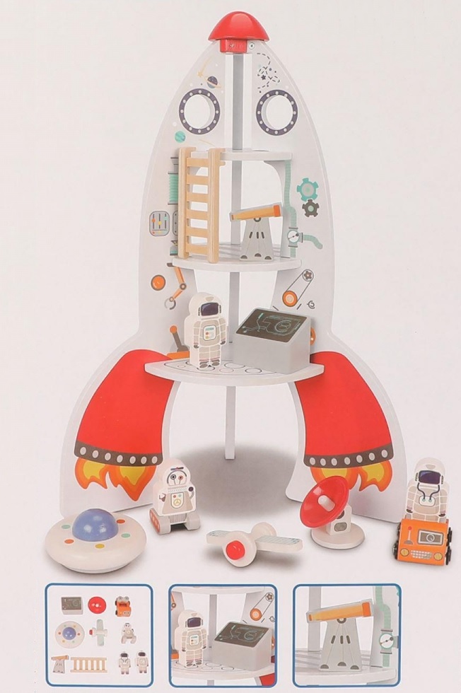 Racheta spatiala din lemn - statie spatiala Hape Discovery Space Center