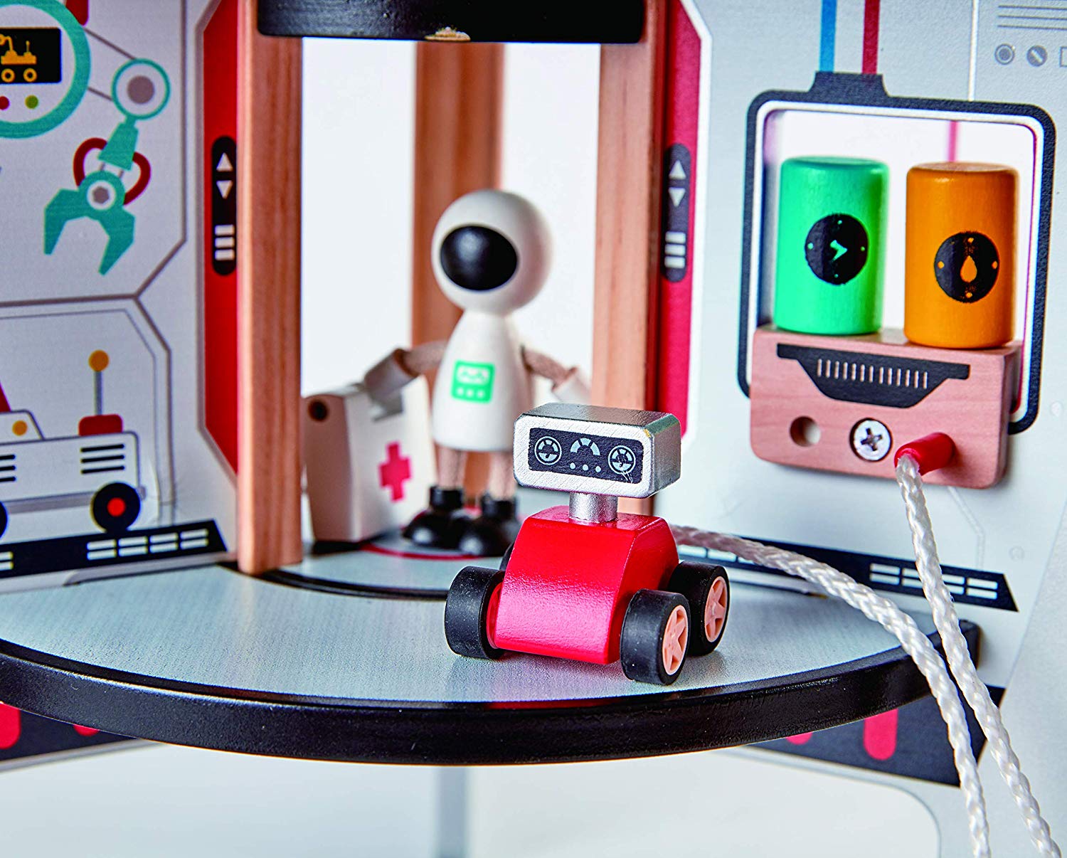 Racheta spatiala din lemn - statie spatiala Hape Discovery Space Center